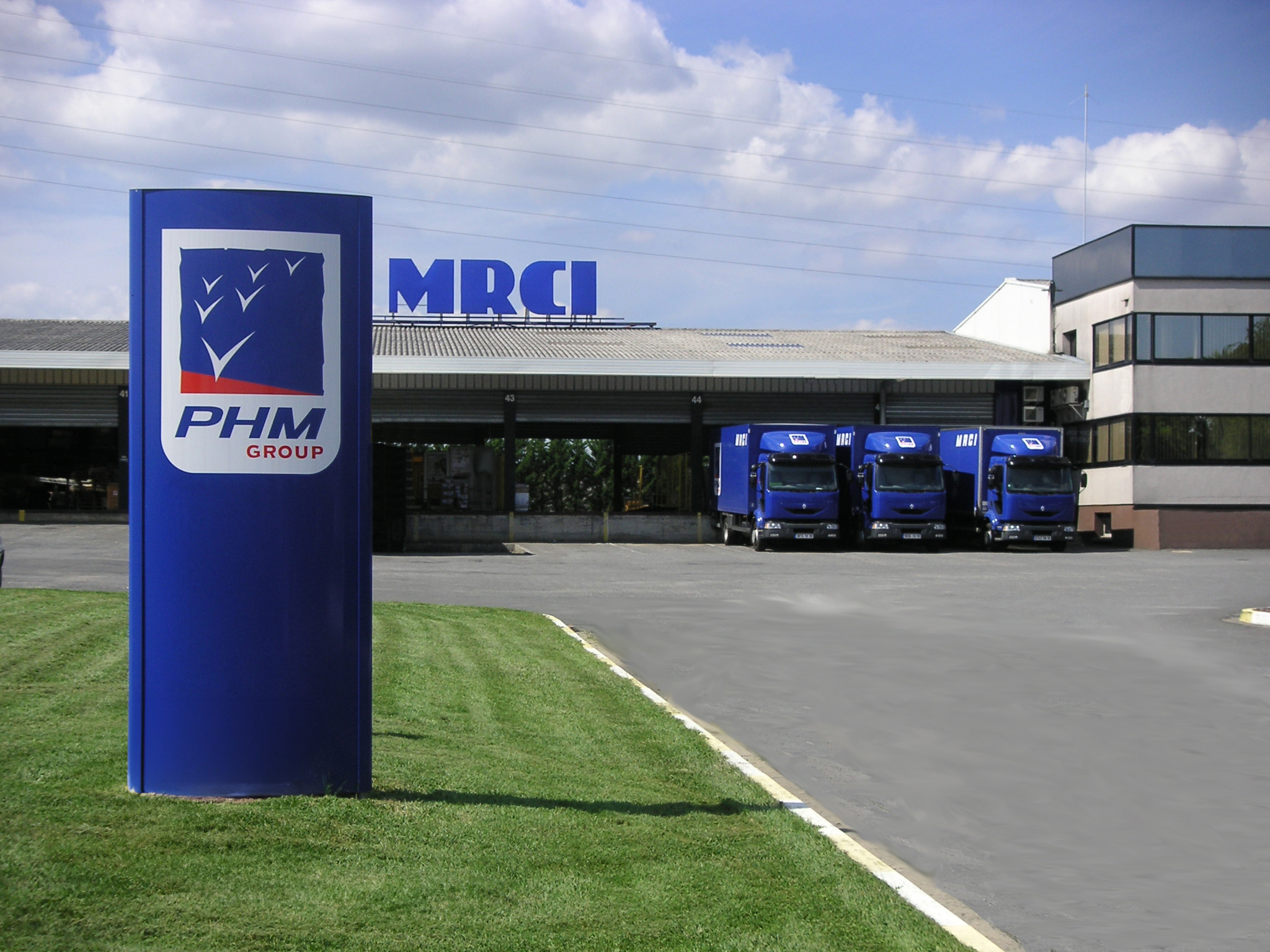 PHM Group: transport and logistics company